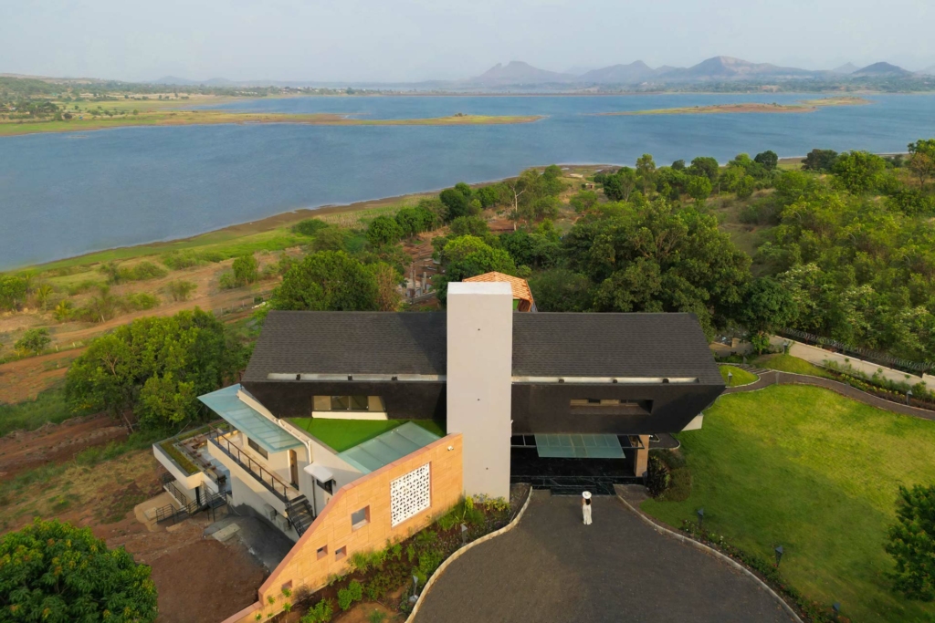 Pearl Lakeview Mansion: A Luxurious Villa in Nashik - StayVista Journal