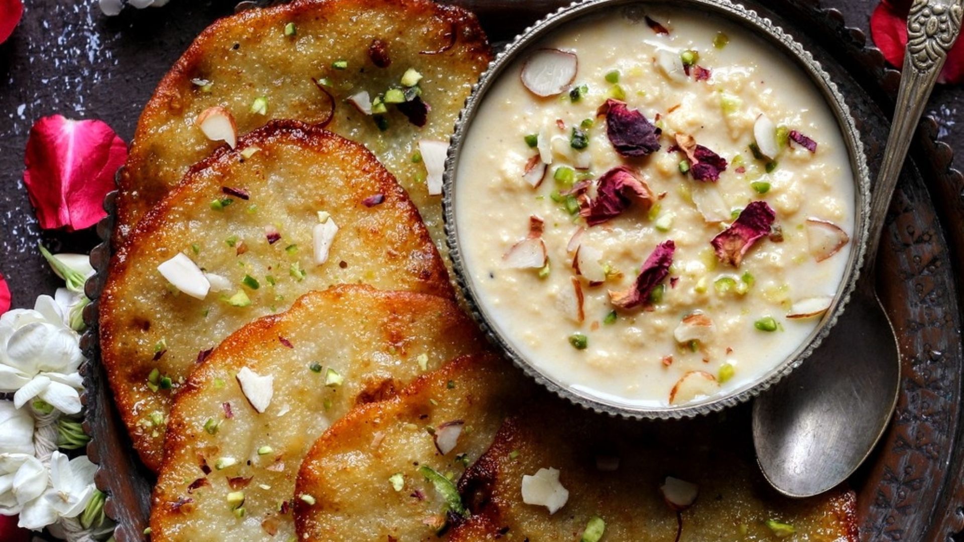 Dining Like Royalty: A Guide to Udaipur's Mewari Cuisine