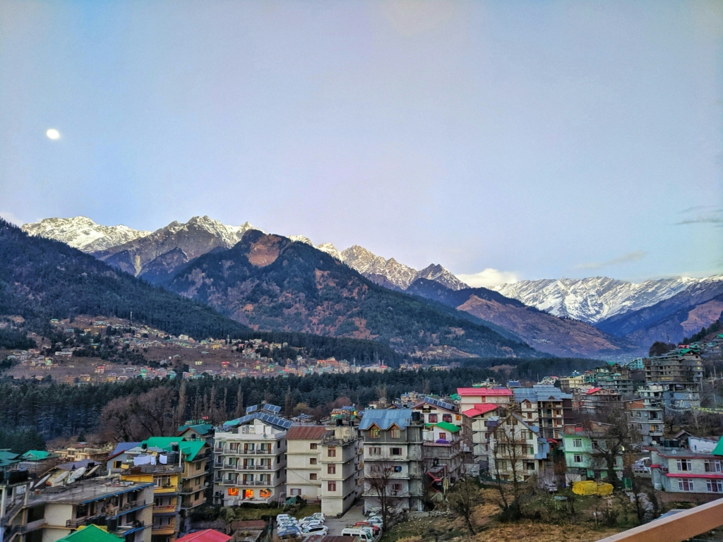 A Gateway to Your First Family Trip to Manali - StayVista Journal