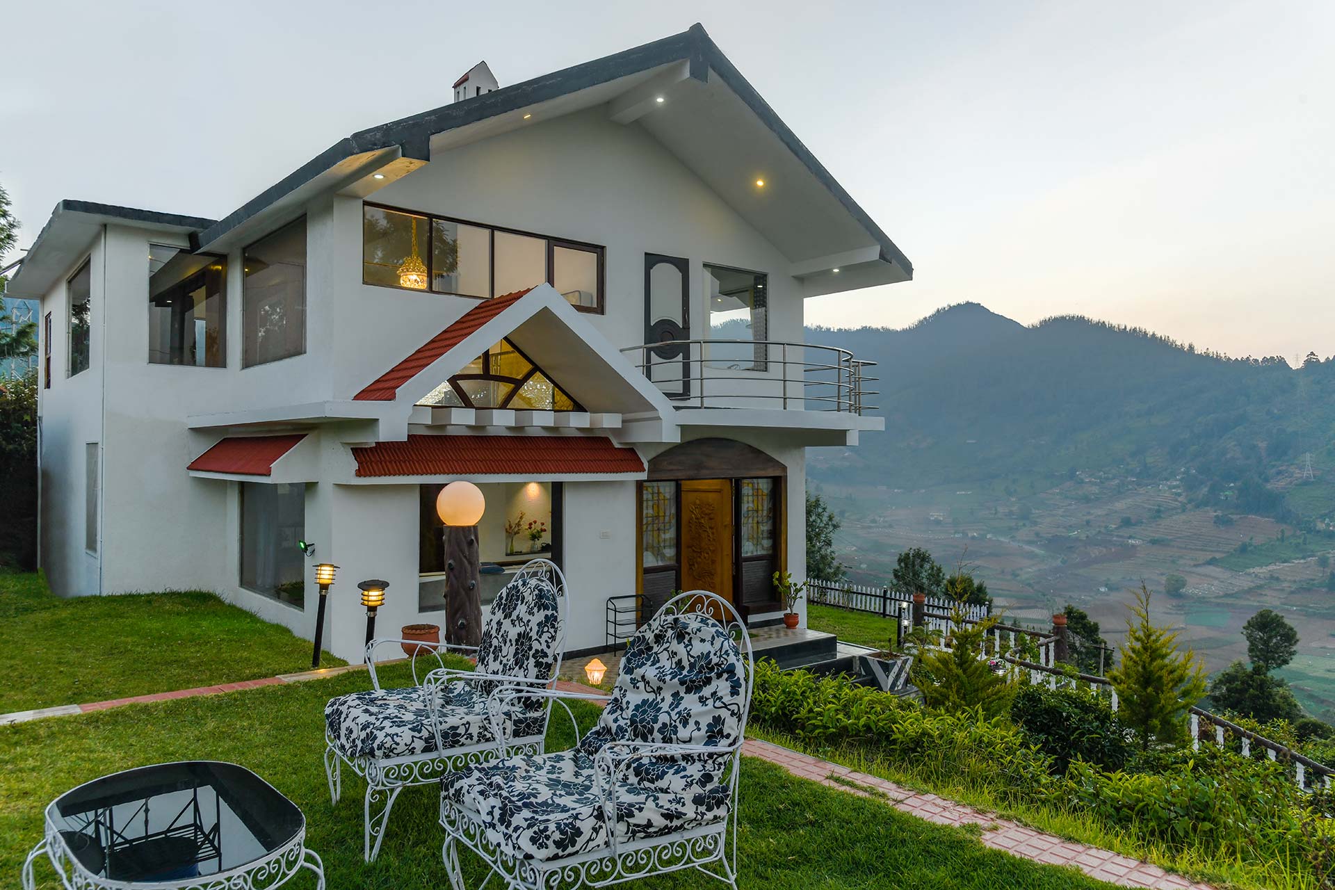 Cuddles and Cottages; Honeymooning at the Best Homestays in Ooty ...